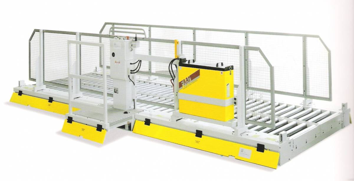 Motorised shuttle for manifacturing industry and warehouses