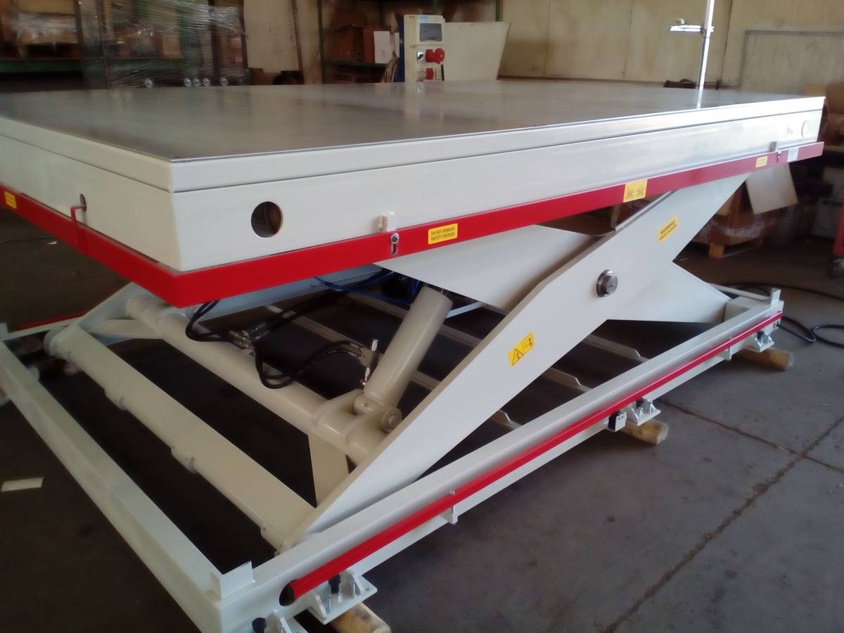 Sollevatori con piani a rulli folli o motorizzati, multidirezionali o ...